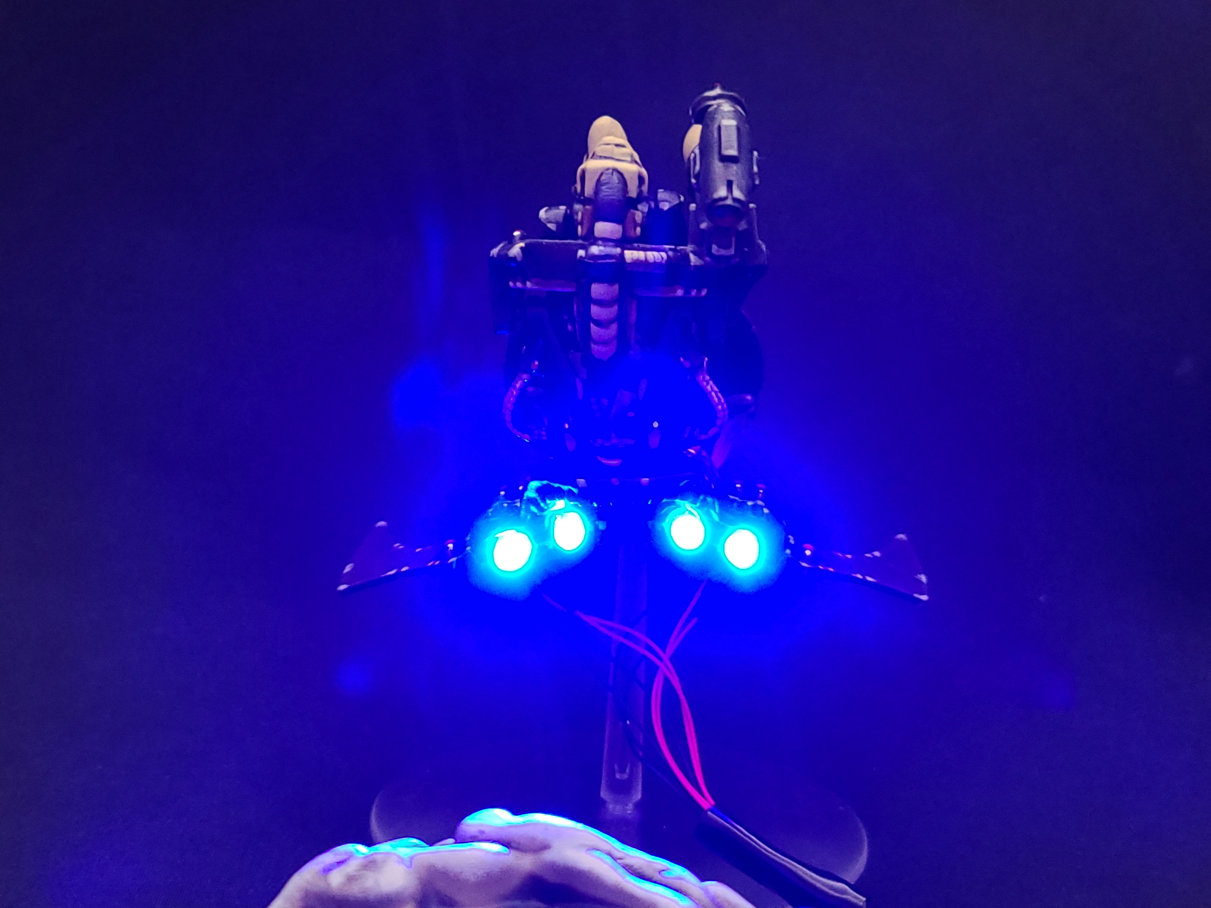 “Vypers, ready to sting.” – Eldar Vyper Jetbike – Twitchy Bristles Painting